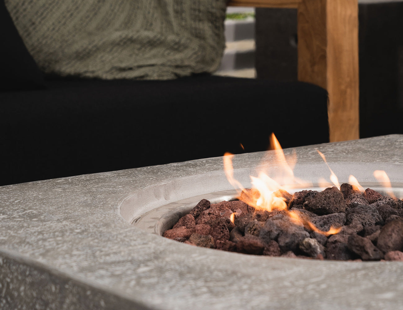 Whakaari Outdoor Propane/LPG Gas Fire Pit for Outside Patio - Living ...